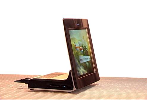 Kodak Unveils the World's First OLED Digital Photo Frame with Wireless ...